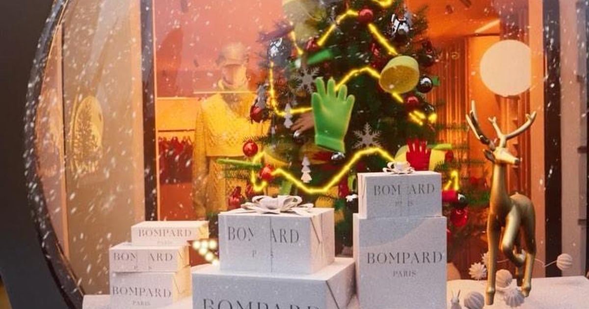 CGI Video Bompard Christmas Snowball Display at Store