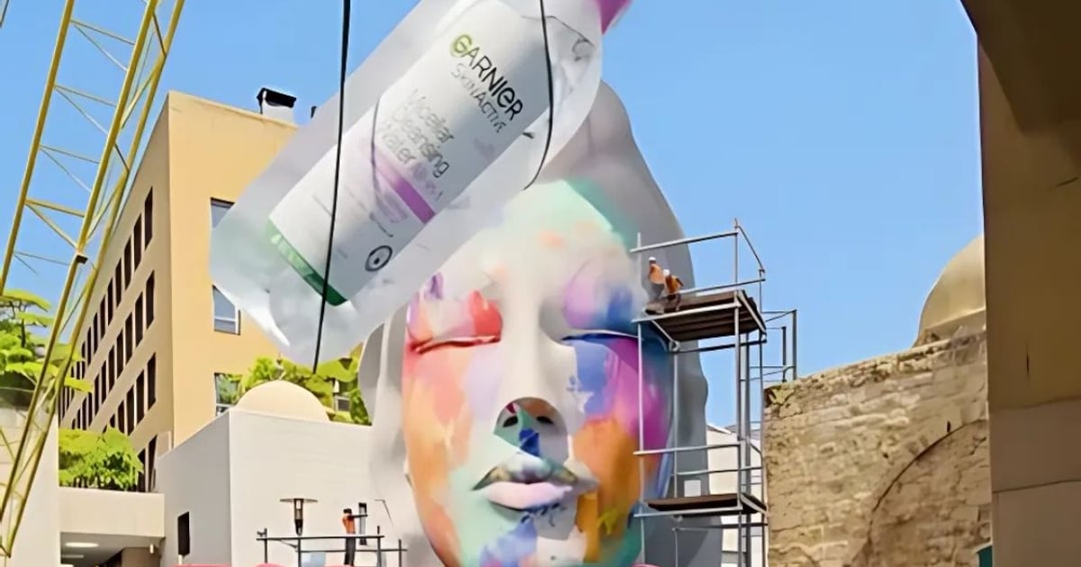 CGI Video Garnier Cleanser on a Crane in Beirut