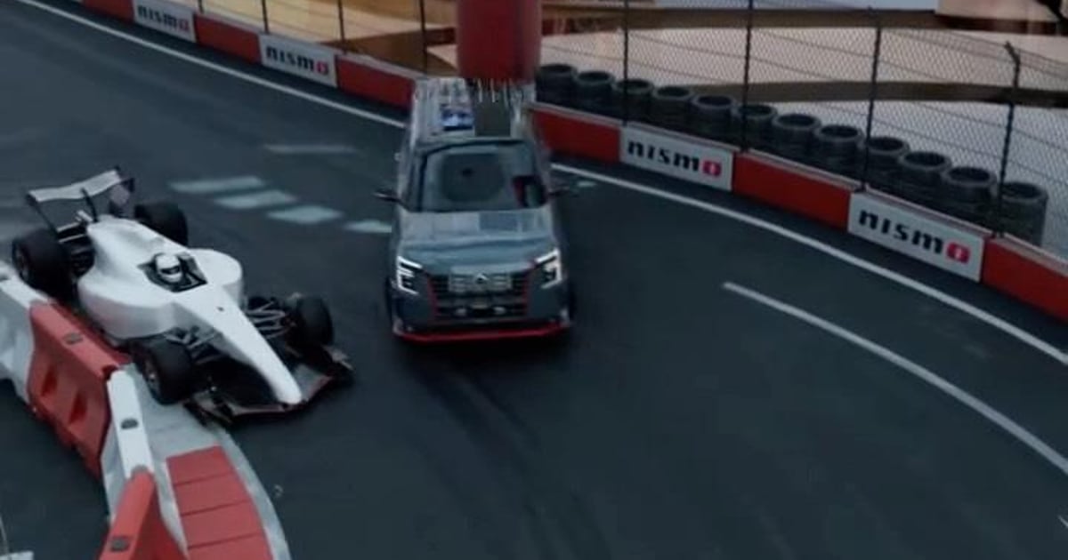 FOOH Ad Nissan Race Track Installation at Dubai Mall