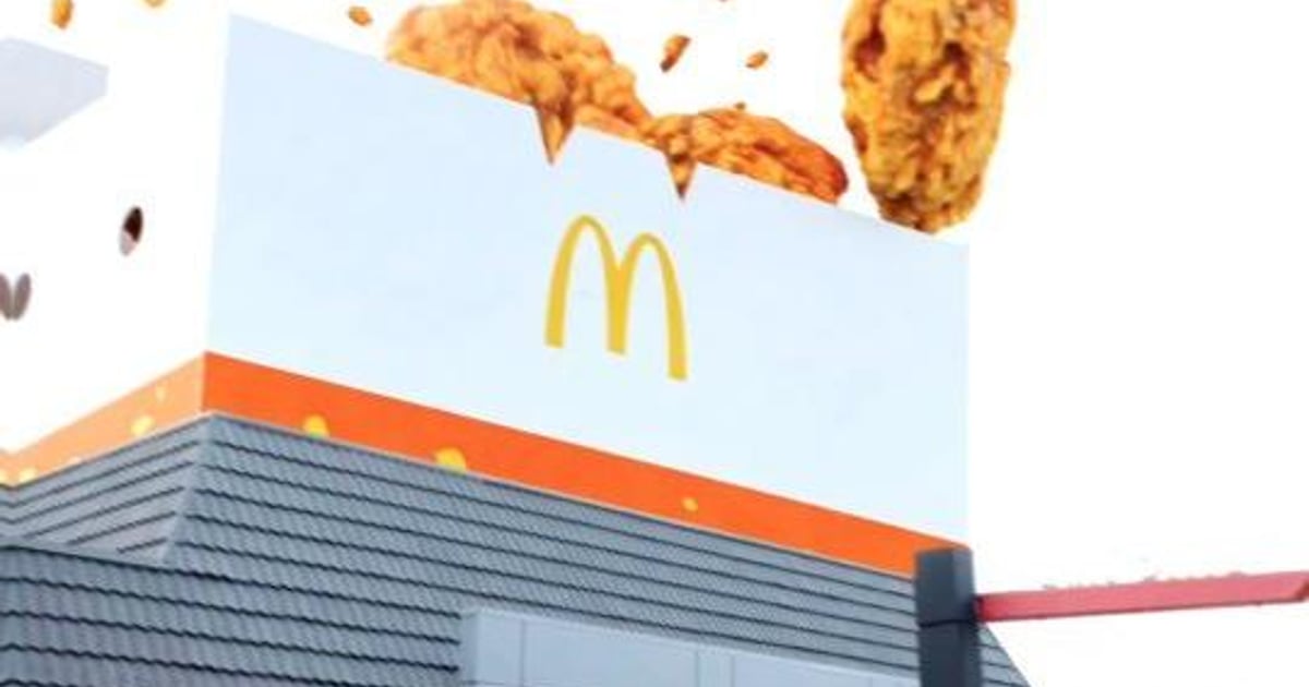 FOOH Ad McDonald's Giant Chicken McCrispy in the Air