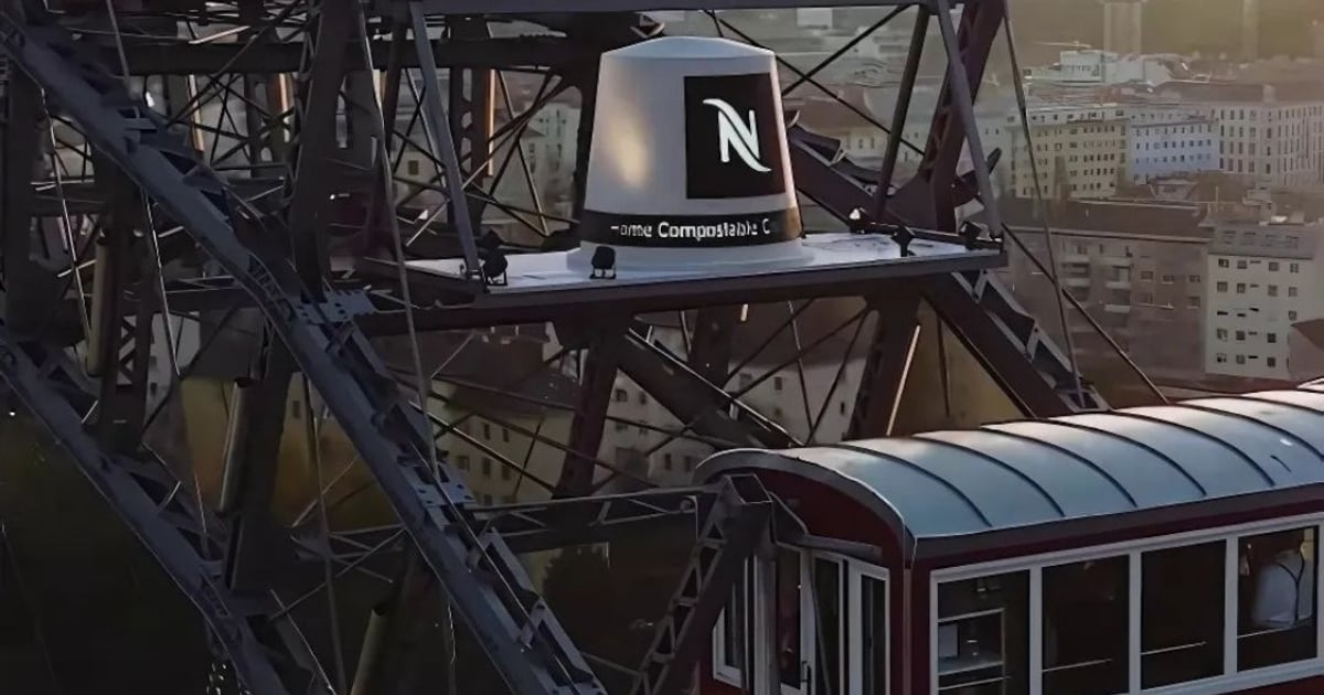 CGI Video Nespresso Coffee Capsule Ferris Wheel in Vienna