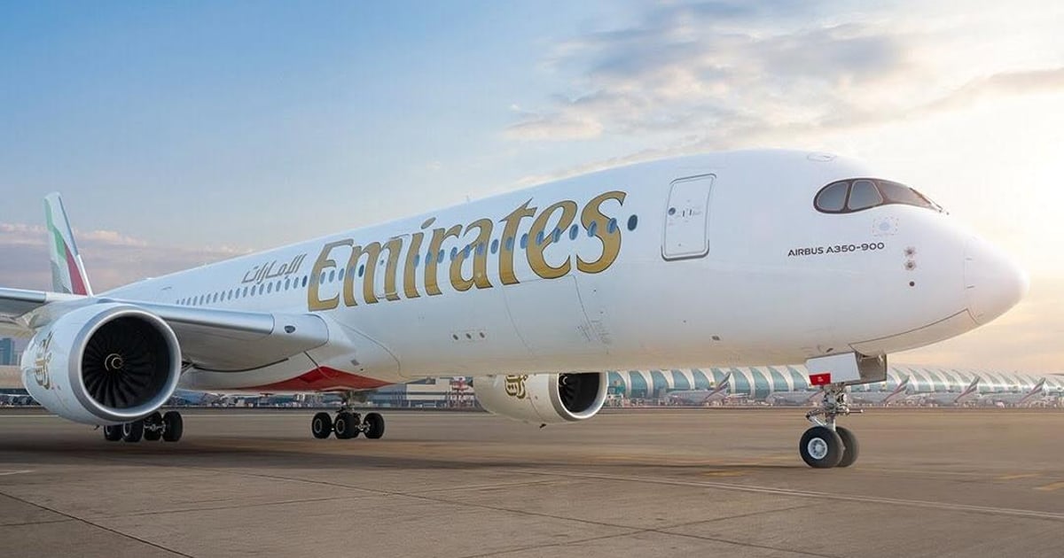 CGI Video Emirates Giant Letters Attach to Plane