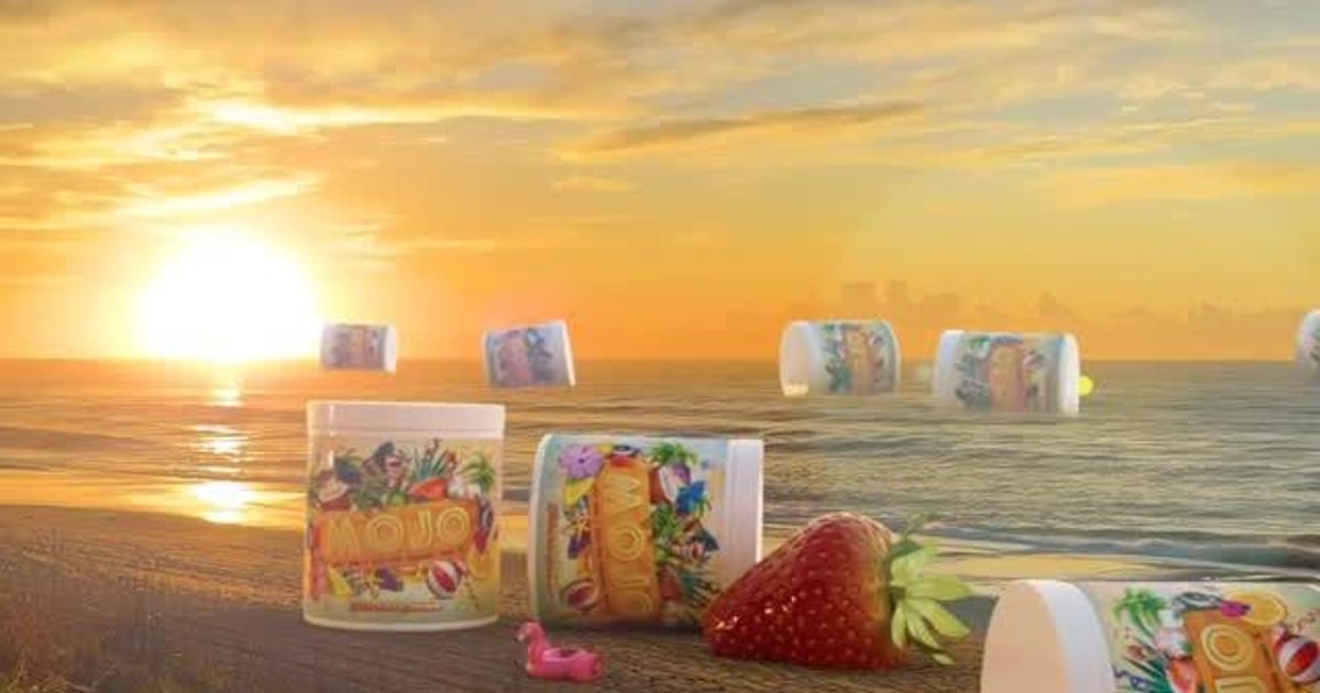CGI Video Best Body Giant Mojo Jars Float at Newcastle Beach