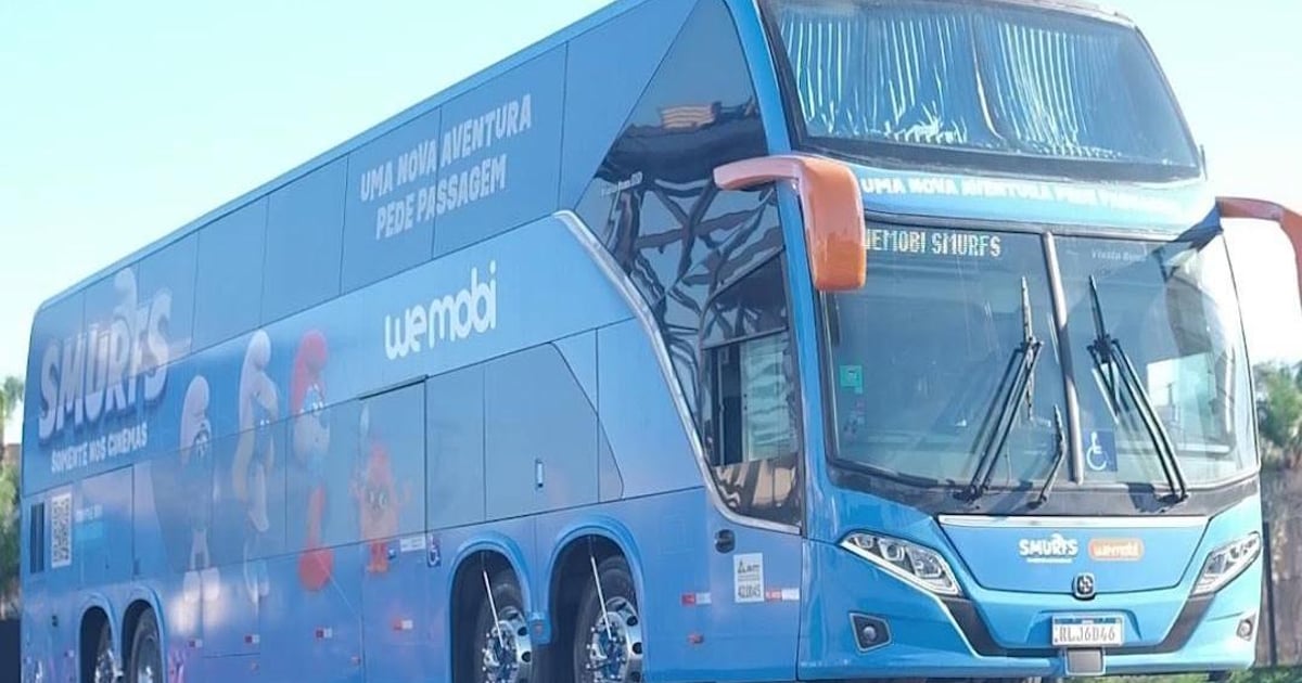 CGI Video Paramount Smurfs Take Over Wemobi Bus
