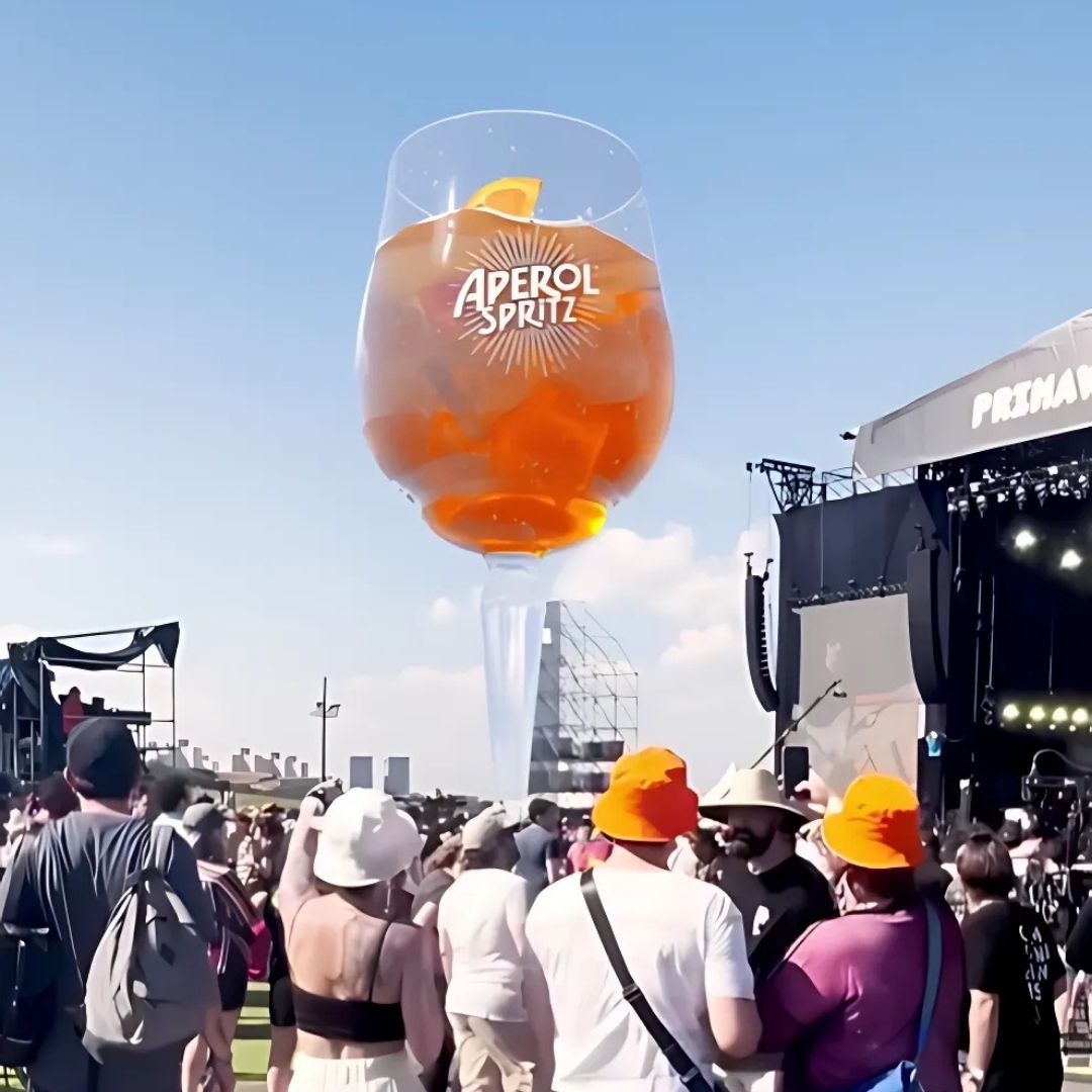 CGI Video Billa Gorilla Spotted Climbing Building