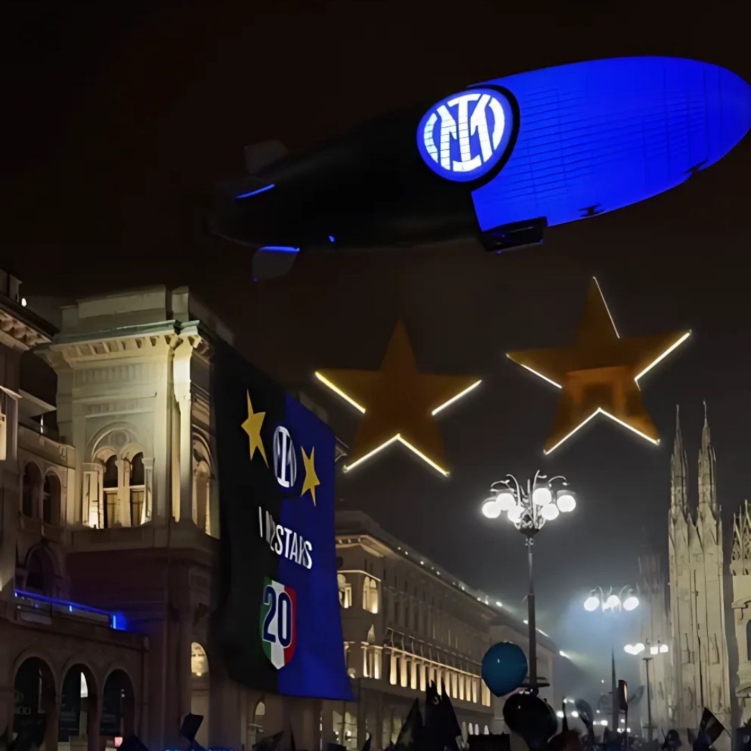 FOOH Ad Inter Zeppelin at Arco della Pace