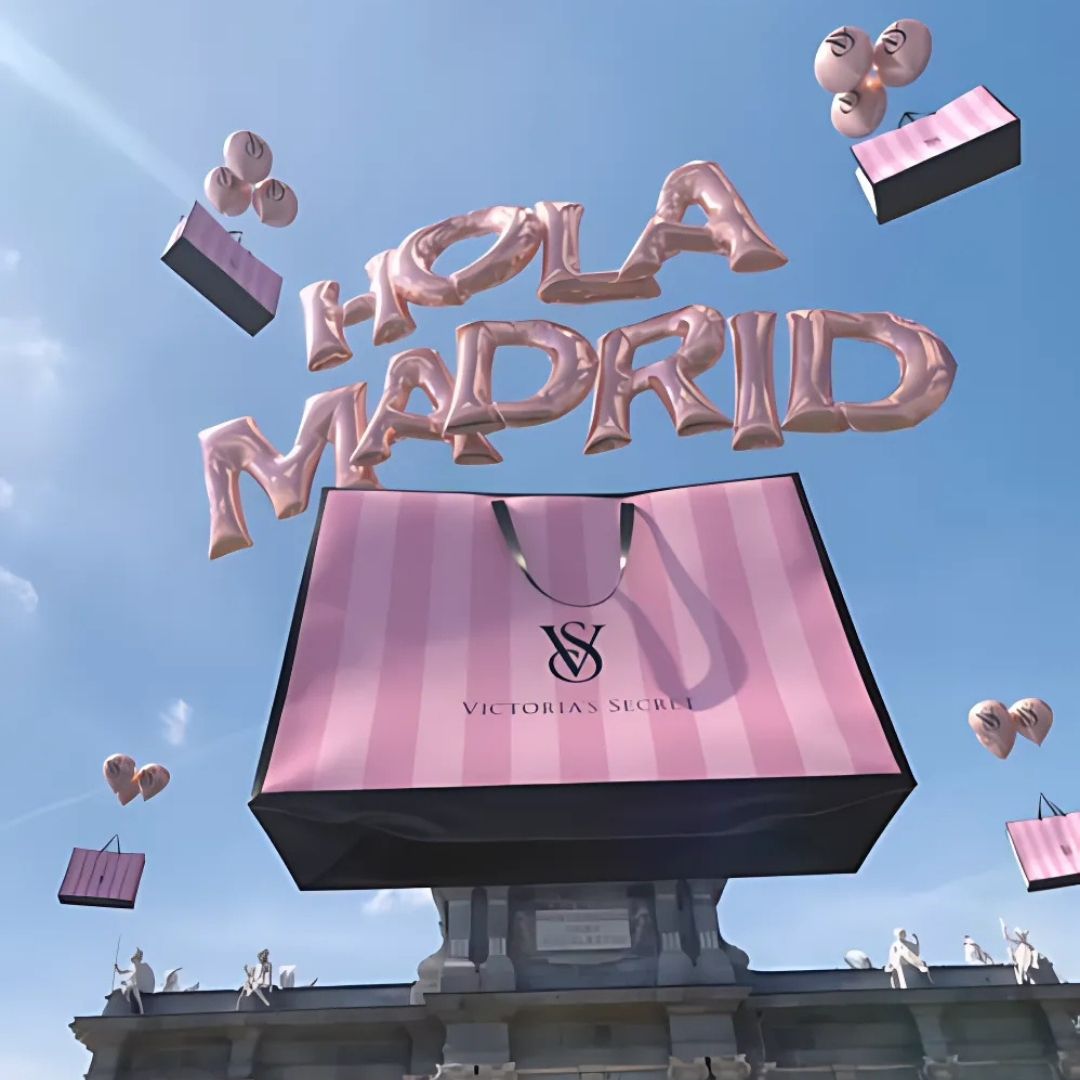 CGI Video Victoria’s Secret Pink Cloth Flying Over the City